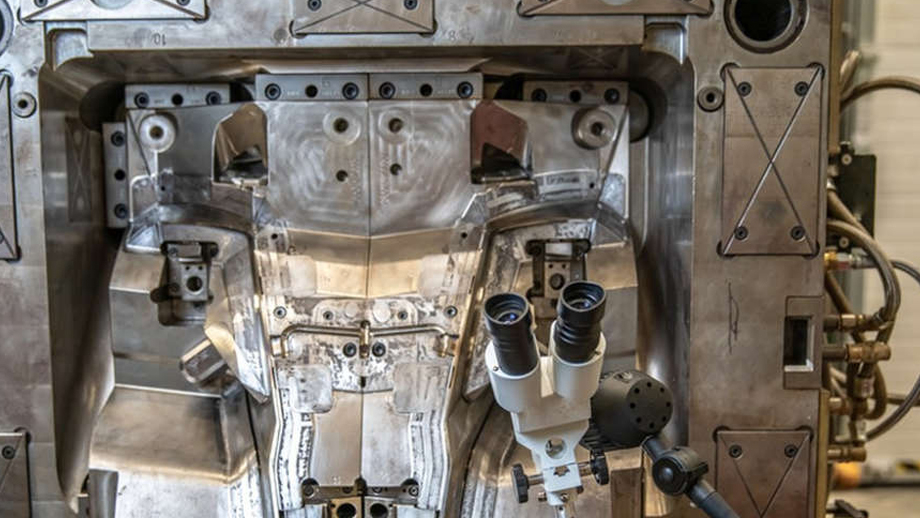 8 Components of an Injection Mold - JS Precision